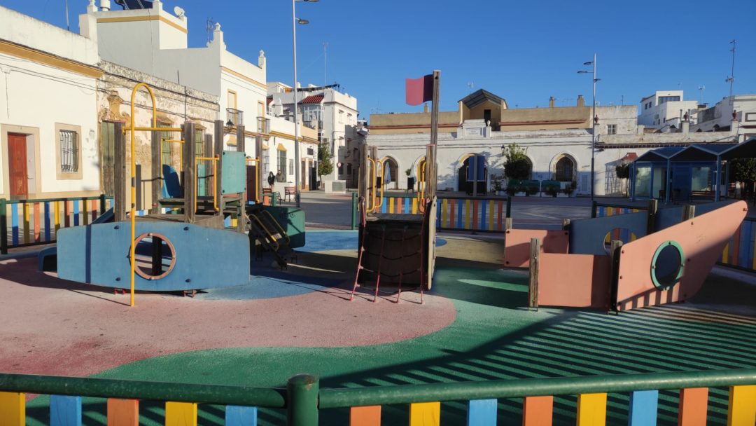 Pulgas en el parque infantil de la Plaza San Telmo - Puerto Real Hoy